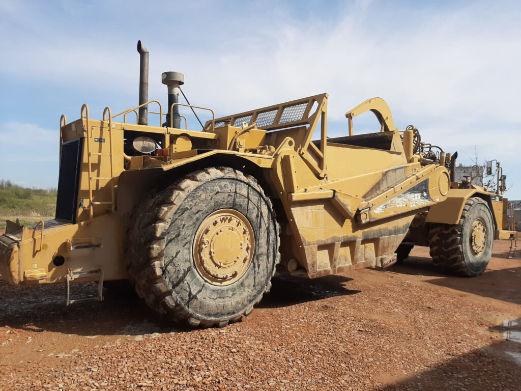 Caterpillar 637 G Doppelmotorscraper – humer-machines.at